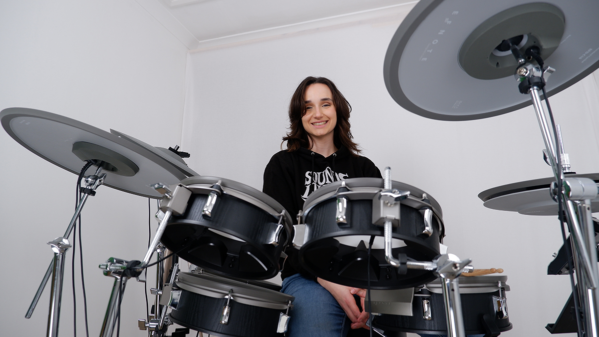 EFNOTE Teams Up with Renowned Drummer Emma Taylor - Empeda Music